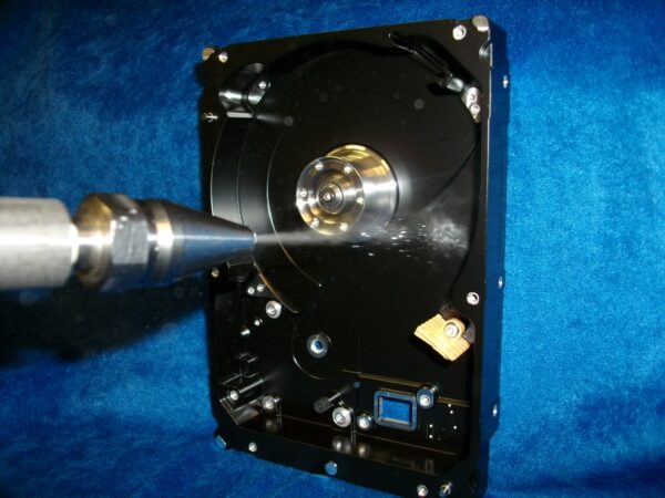 CO2 Cleaning - CO2 Spray and Liquid CO2 Cleaning